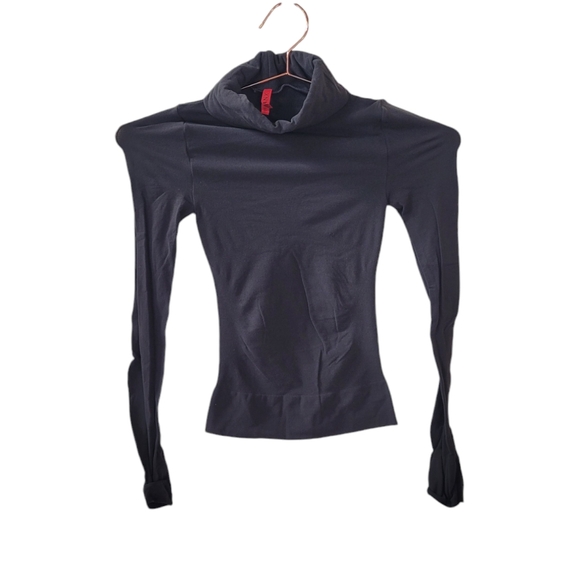 SPANX | Tops | Spanx On Top And In Control Bittersweet Classic Long ...